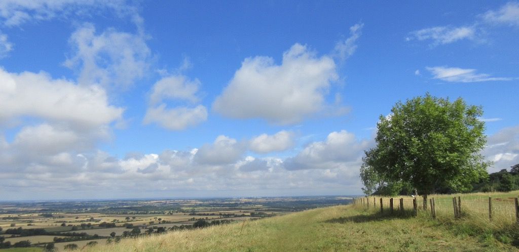 Edgehill Escarpment, Warks/Oxon border. - Gay Outdoor Club