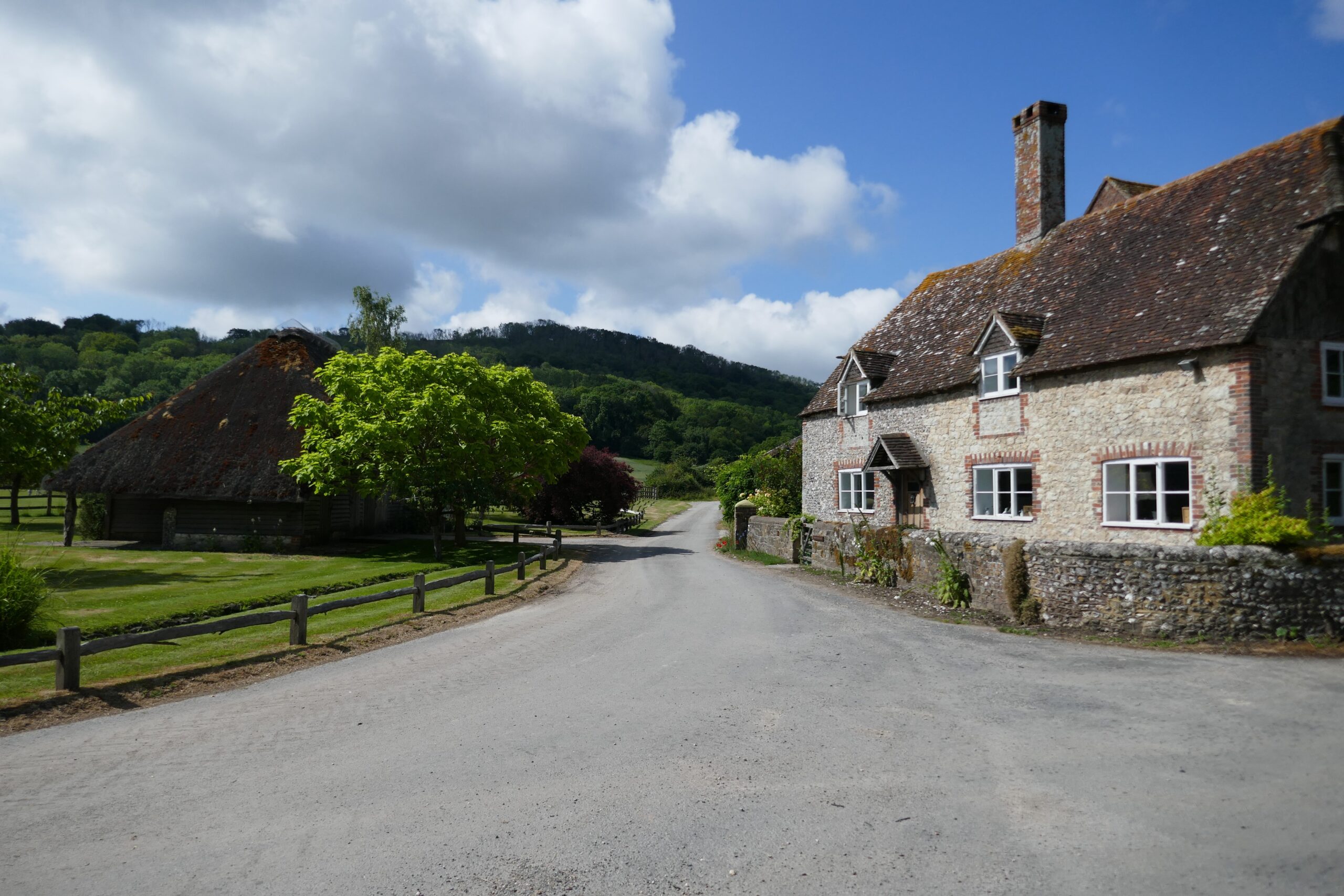 Bignor Hill Walk And Summer Picnic - Gay Outdoor Club