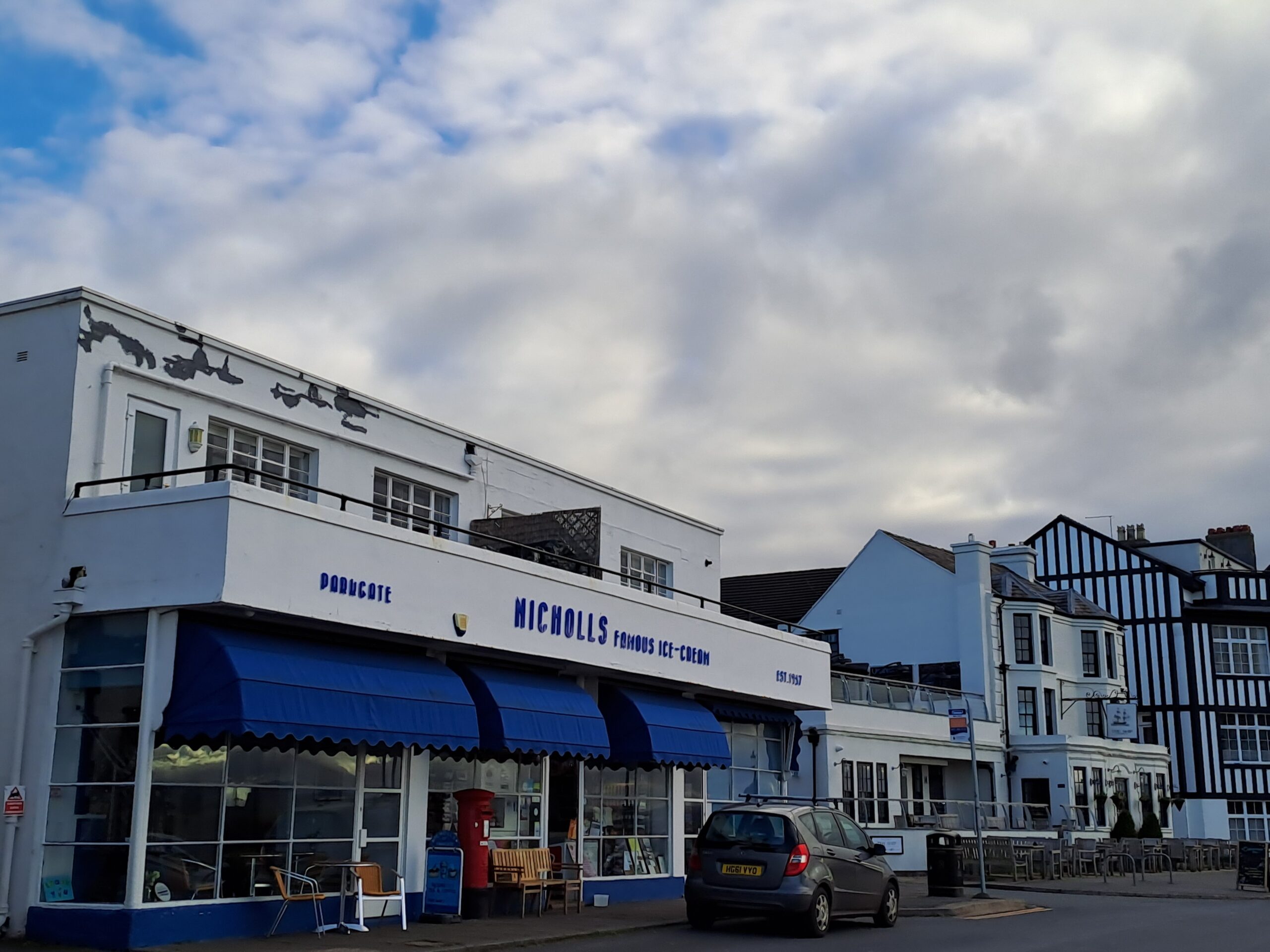 Thornton Hough – The Wirral, part of the women only weekend - Gay ...
