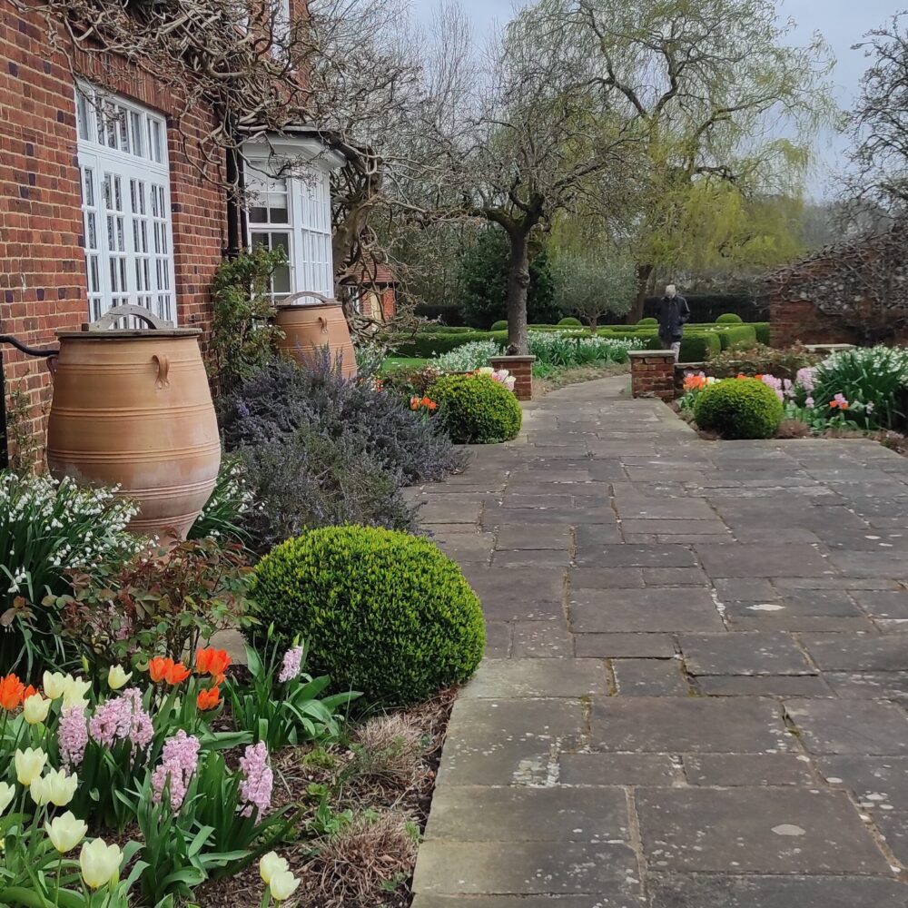 Garden visit to St Timothee Pinkneys Green - Gay Outdoor Club