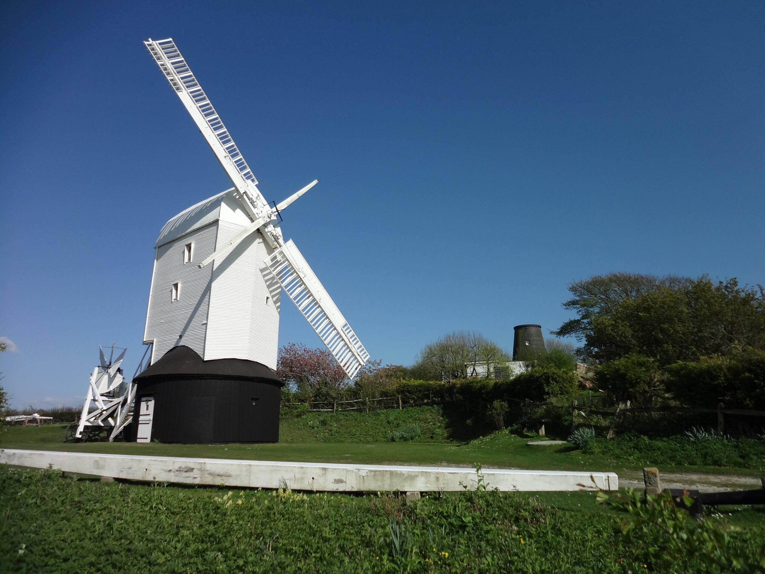 Patcham, the Chattri memorial and the Jack & Jill windmills - Gay ...